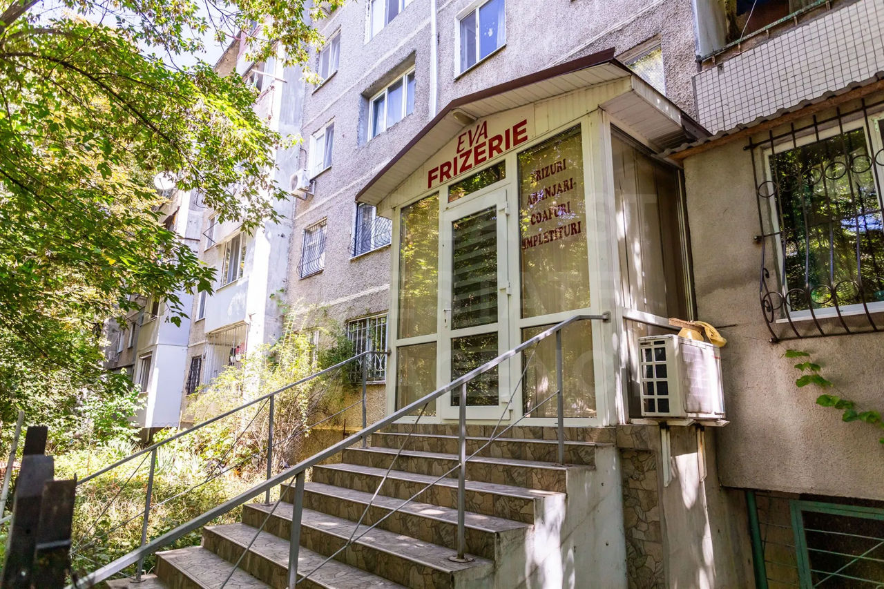 Chirie, spațiu comercial, 13,7 mp, str. Independenței, Botanica