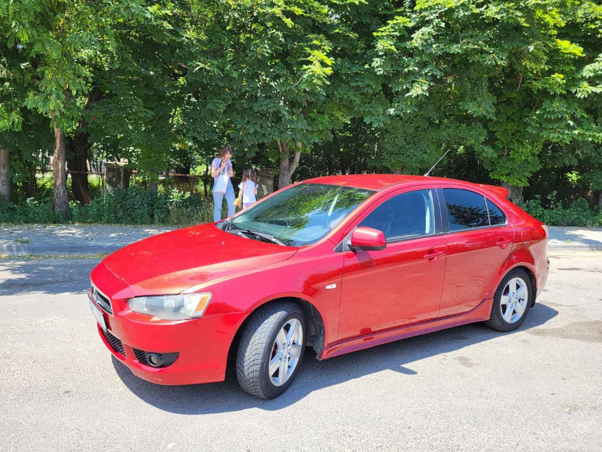 Mitsubishi Lancer an. 2008 cu rulaj 200 km, Benzină, 5200