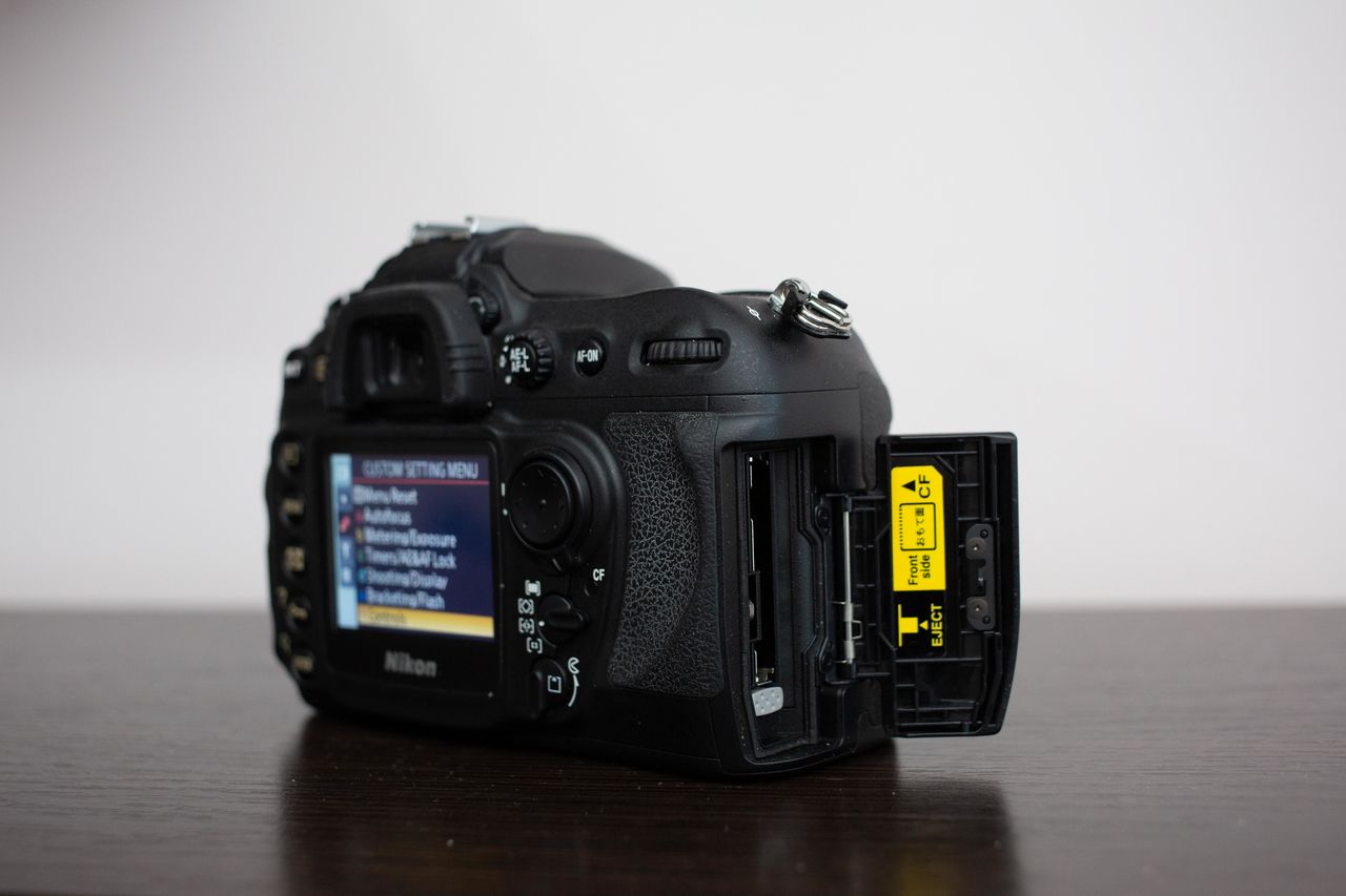 Nikon D200 body
