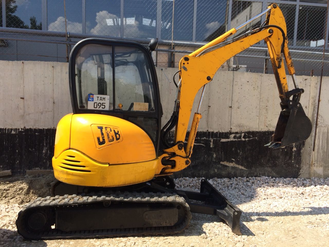 Excavator JCB 8027