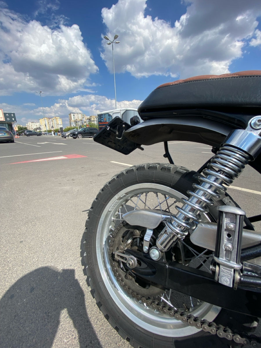 Triumph Thruxton 950 an. 2015 cu rulaj 25000 mi, 4800