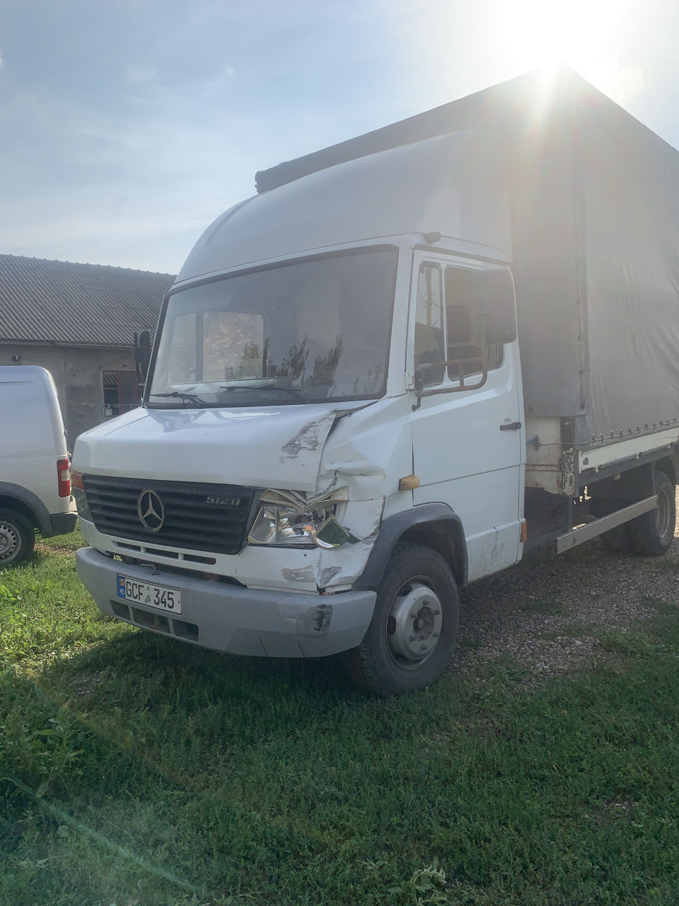 Mercedes Vario 512D