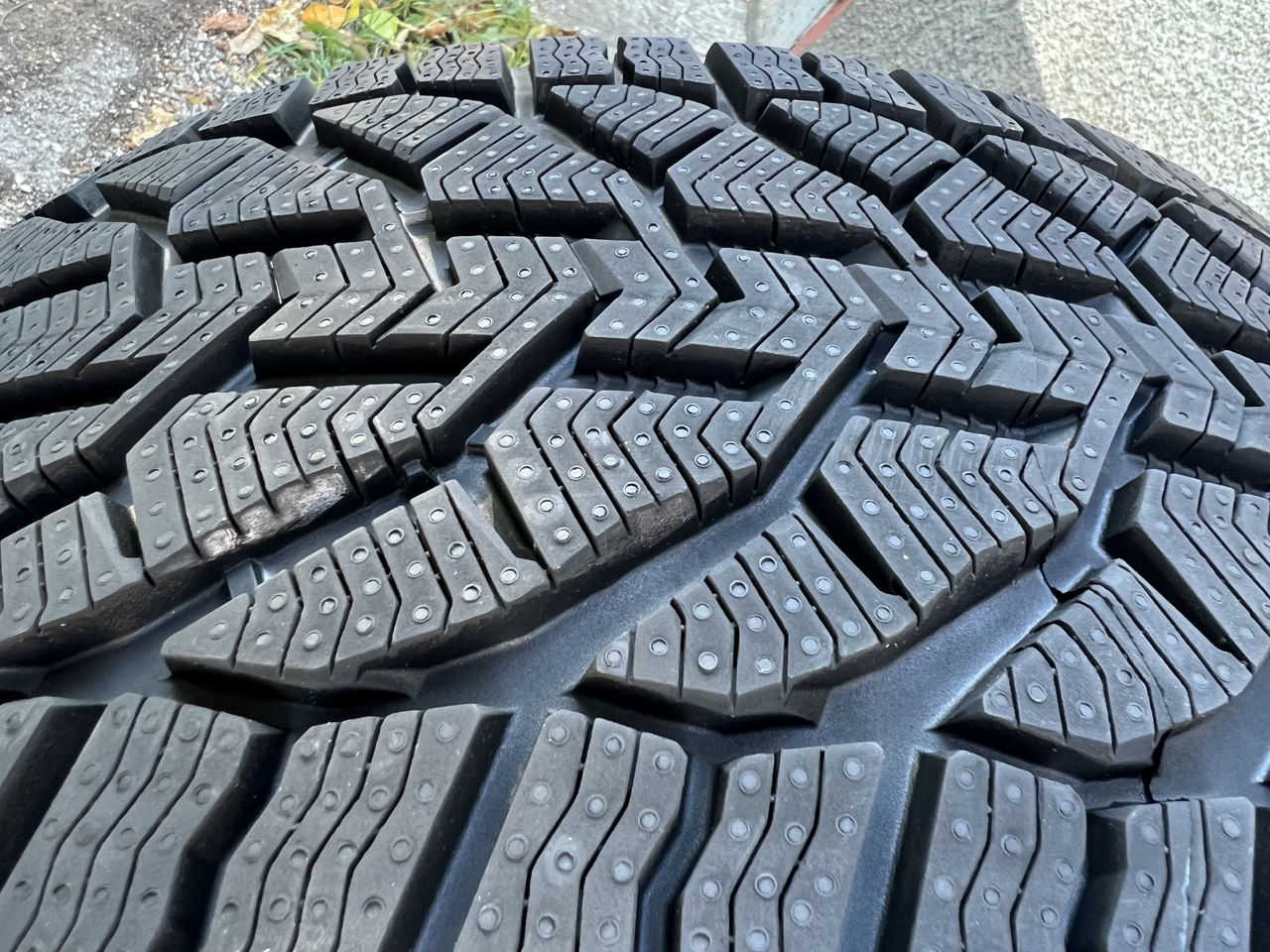 245/40 R18 Riken Snow (Michelin Group)/ Монтаж, доставка, livrare ...