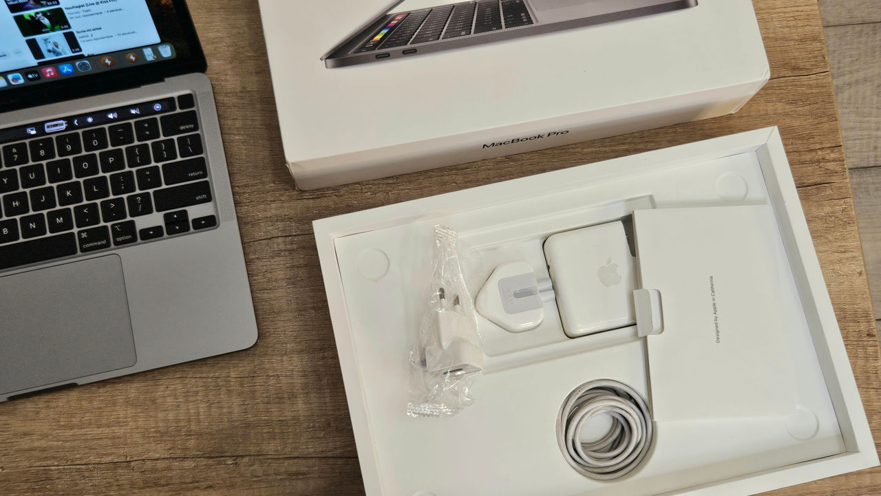 Ca Nou! MacBook Pro 13 Retina 2020 (i5/16Gb/512Gb) 260 cicluri