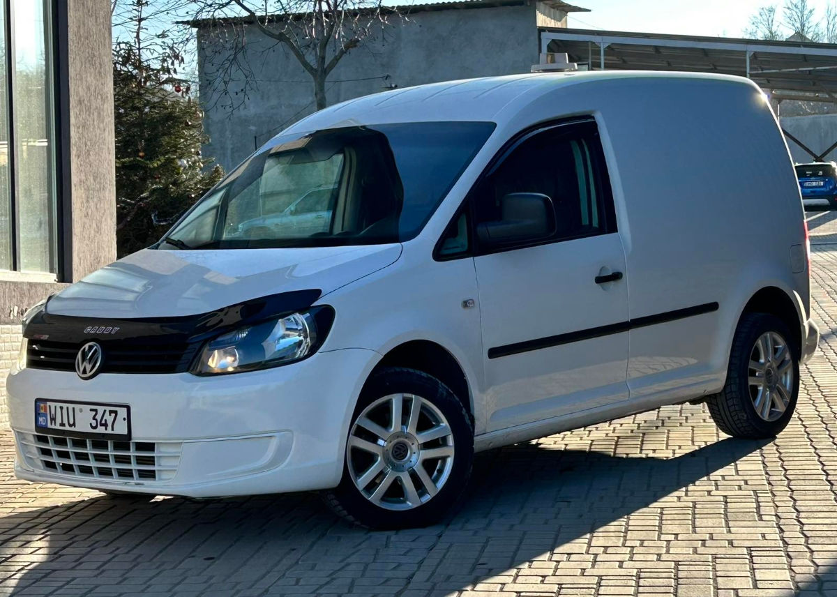 Volkswagen Caddy an. 2014 cu rulaj 111200 km, Diesel, 5950