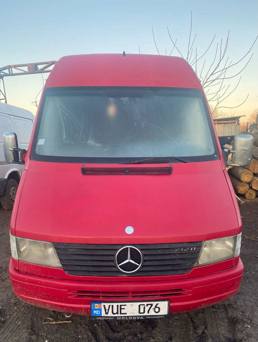 Mercedes sprinter 208