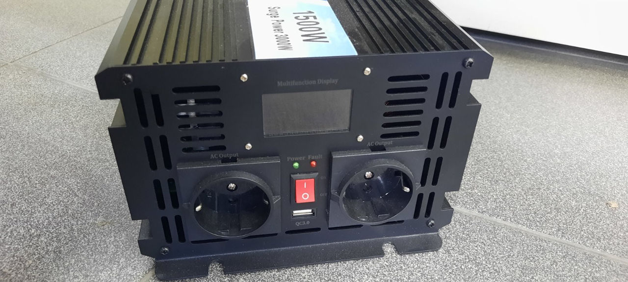 Invertoare Pure Sine 12V-220V