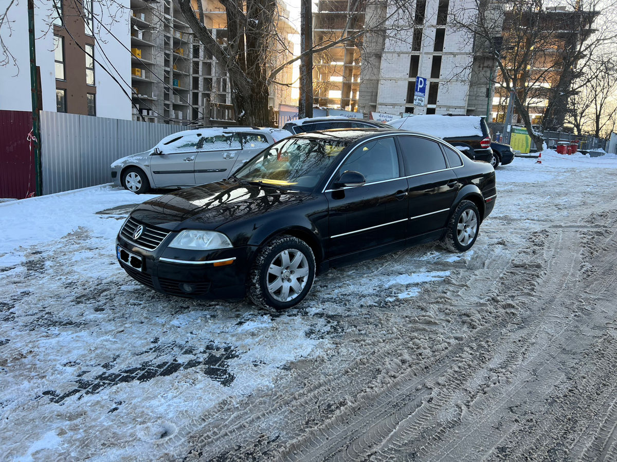 Volkswagen Passat an. 2005 cu rulaj 235000 km, Diesel, 3250