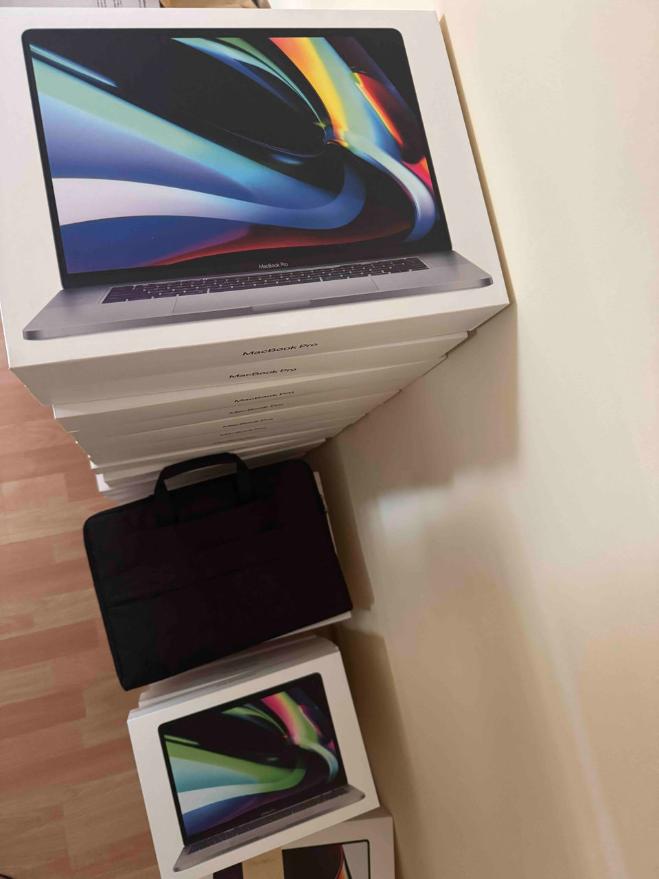 Lot 16 buc - MacBook Pro 16 (2019) i7/16GB/500GB/Radeon Pro 5300M/Livrare