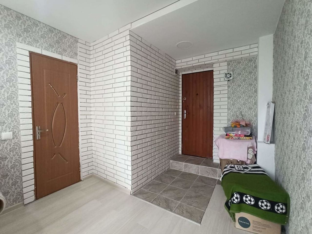 Urgent se vinde2 camere sect buiucani str ion pelivan