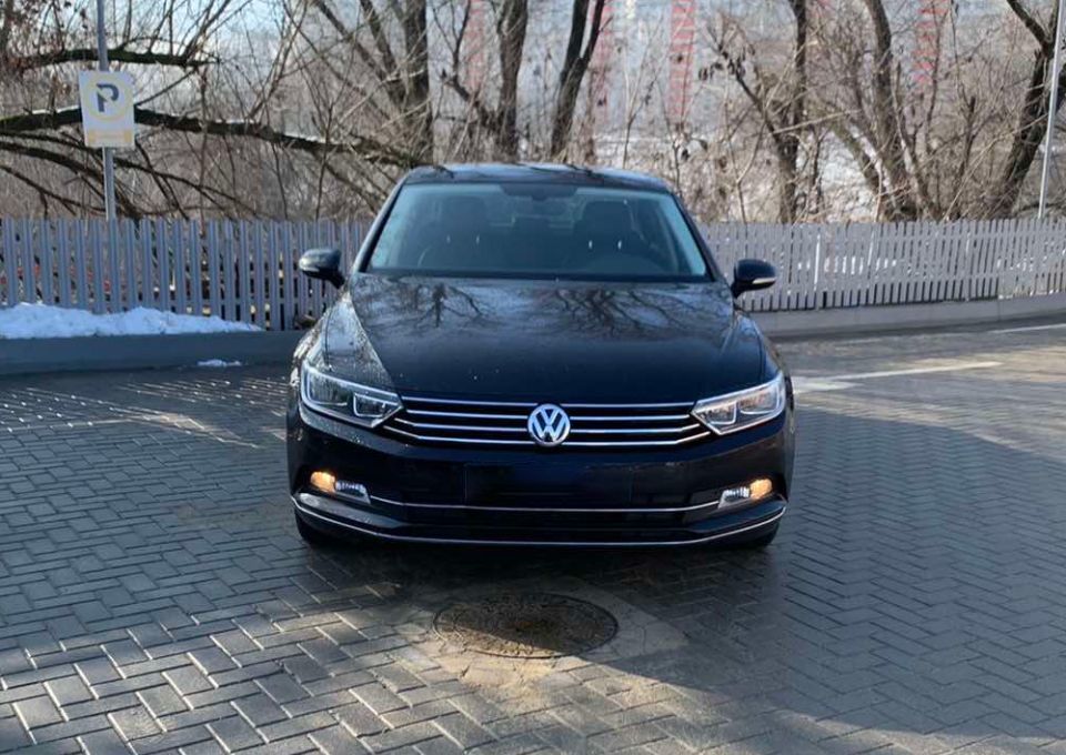 Volkswagen Passat - Chirie Masini Chisinau,