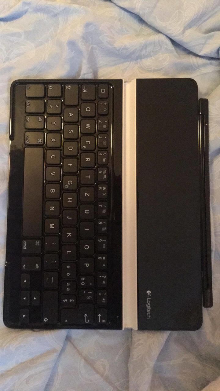 Клавиатура Bluetooth keyboard для всех Apple IPad