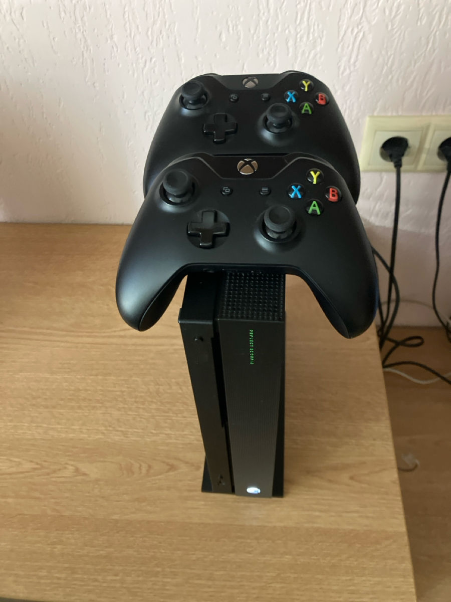 Xbox one x project scorpion edition 1tb