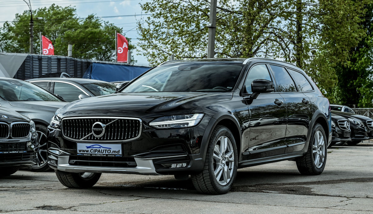 Volvo V90 Cross Country
