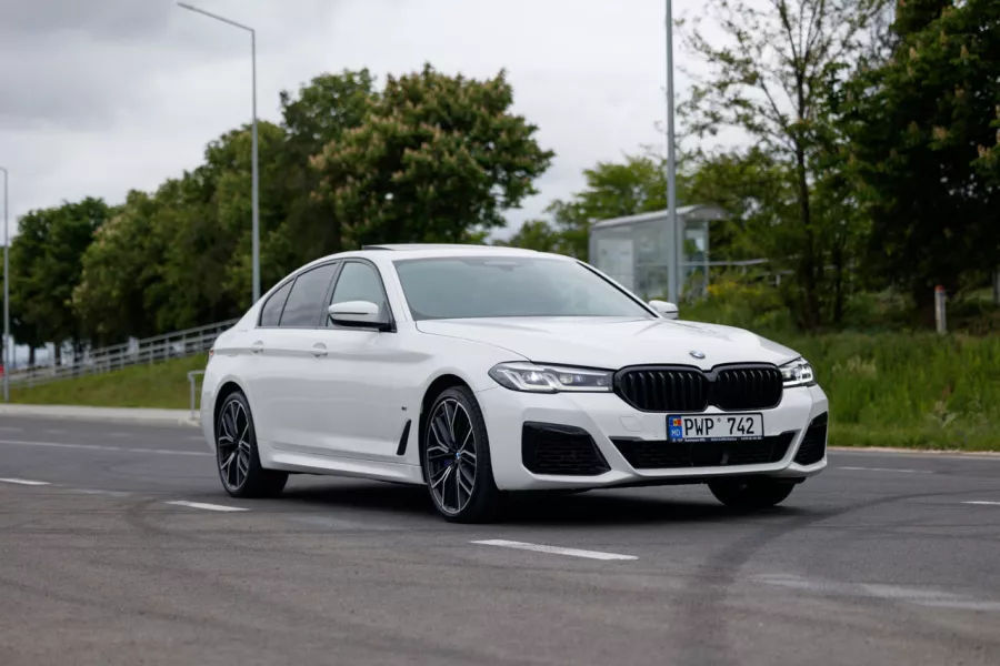 BMW 5 Series an. 2021 cu rulaj 80000 km, Plug-in Hybrid, 40000