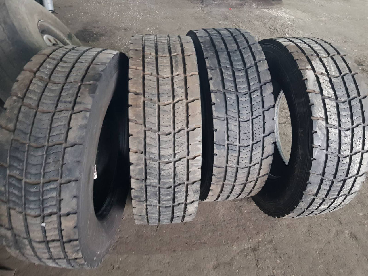315/70 r22. 5