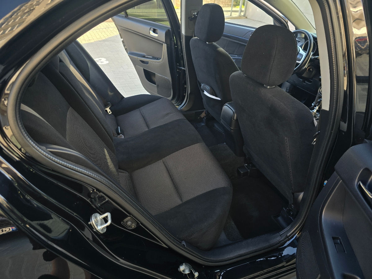 Mitsubishi Lancer an. 2015 cu rulaj 82811 mi, Benzină, 20000