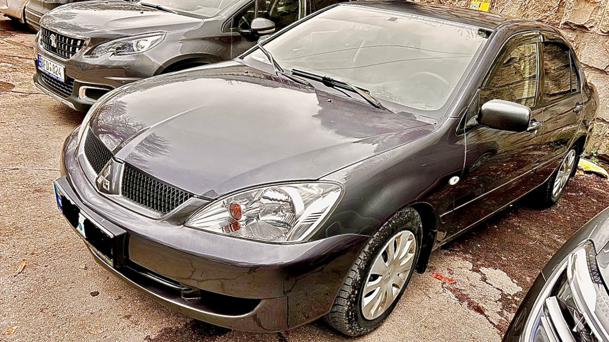 Mitsubishi Lancer an. 2008 cu rulaj 200000 km, Benzină, 5000