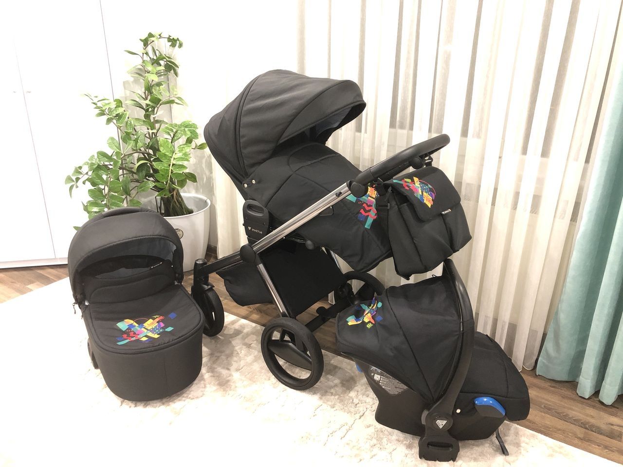 Cărucior Invictus V-Plus 3 în 1