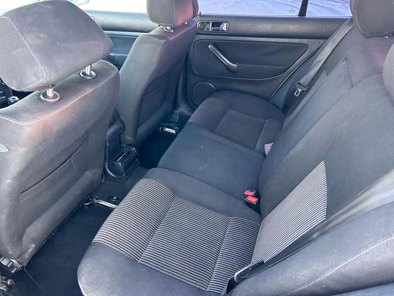 Volkswagen Golf an. 2000 cu rulaj 188000 km, Benzină, 2850