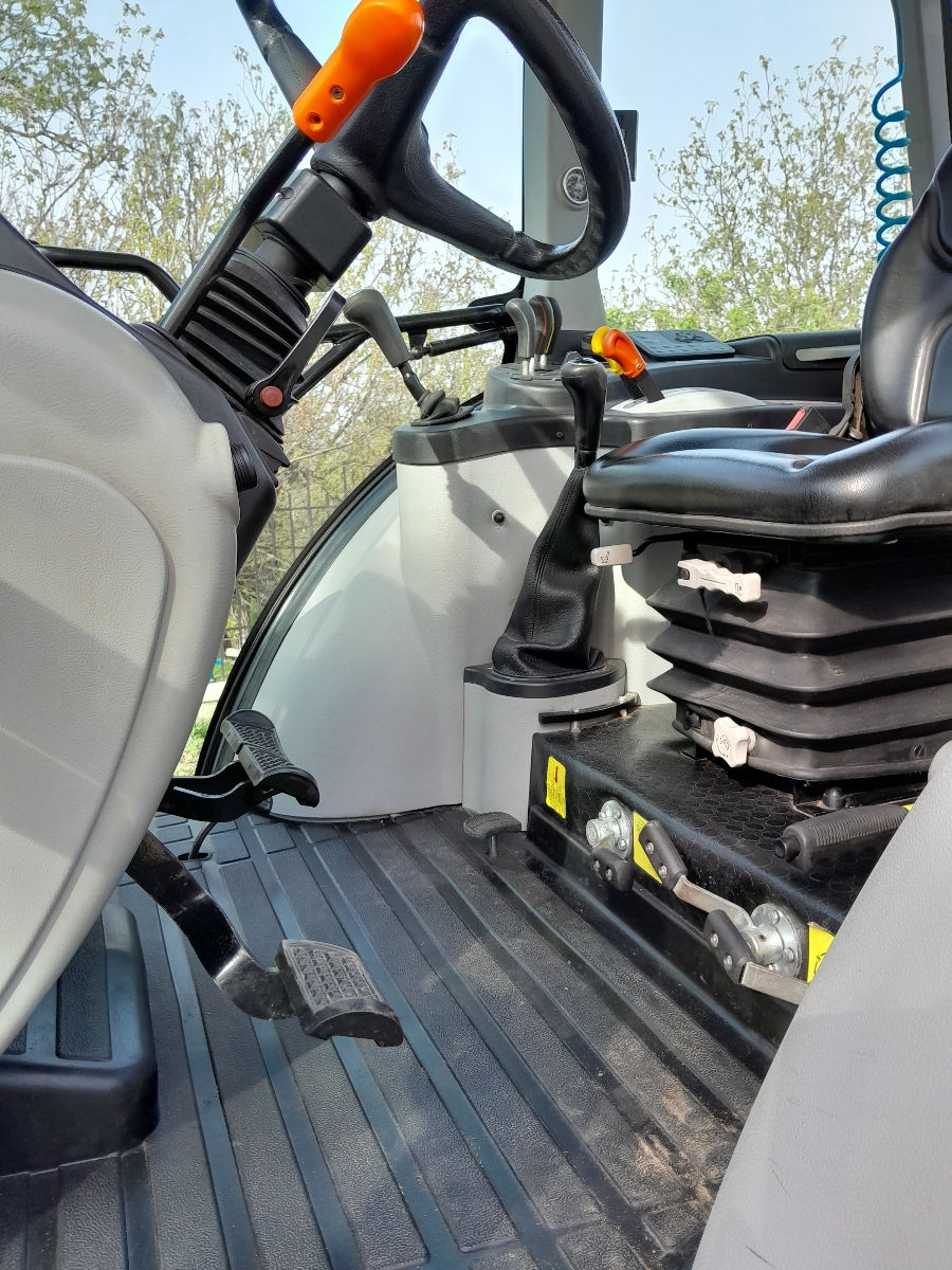 Vlnd tractor armatrac 1054 e+