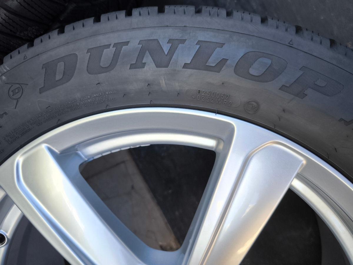 Jante R19 5x108 +Anvelope R19 235/55 Dunlop Iarna
