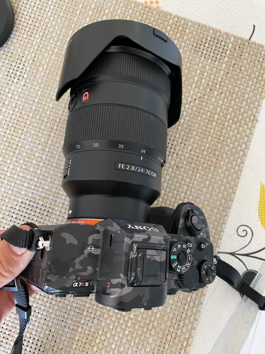 Vând Aparat foto video Sony A7R4 60mp