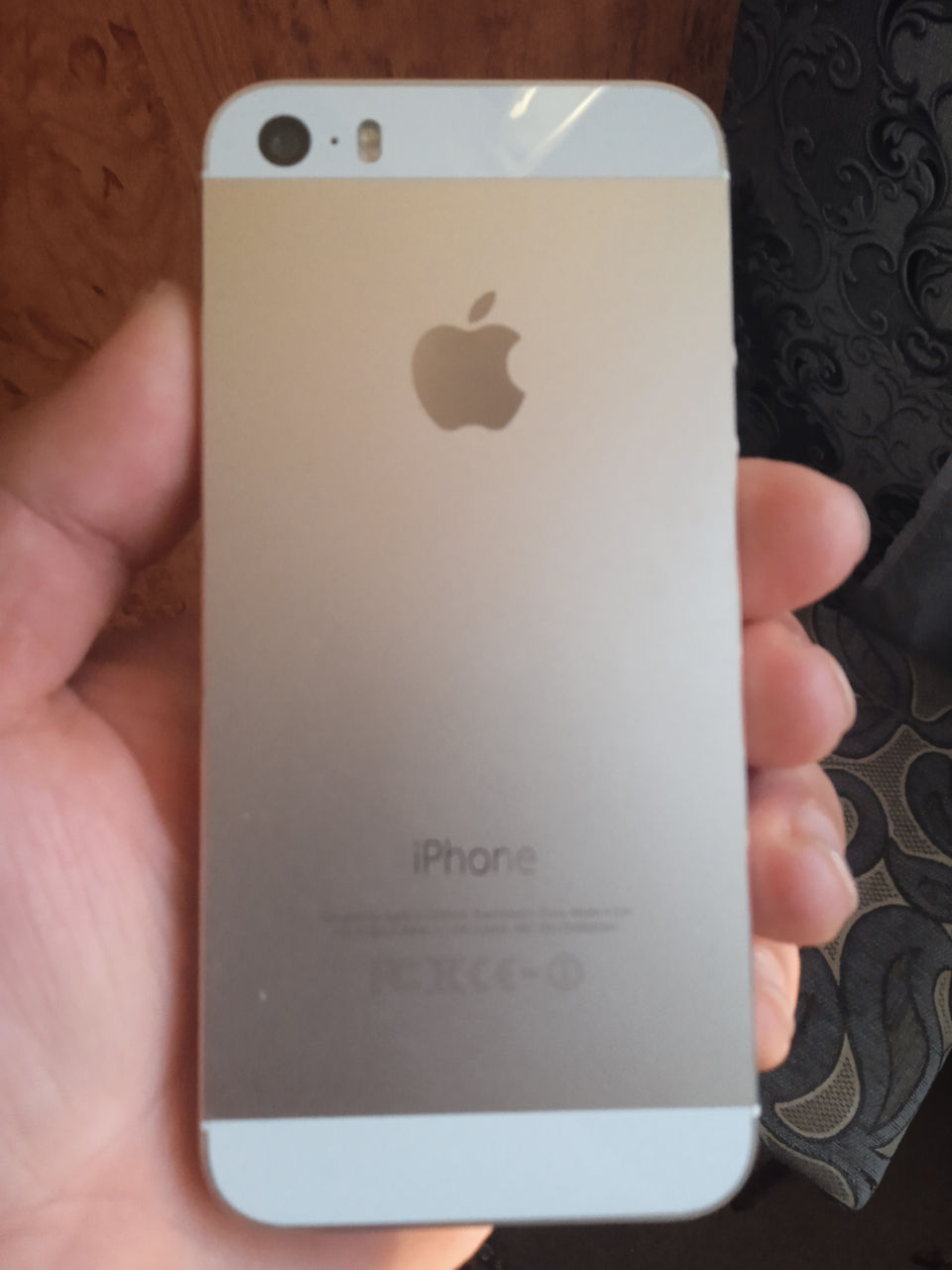 Se vinde telefon aifon 5