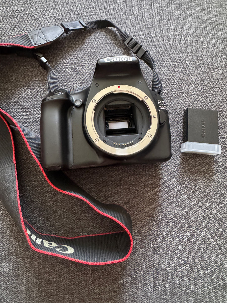 Canon eos 1100d