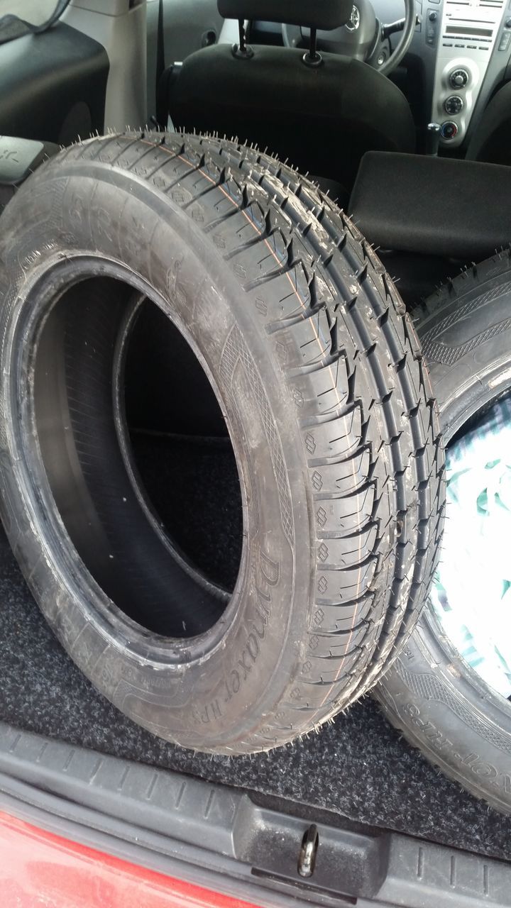 Vind 2 anvelope Kleber 165 70 r14 noi