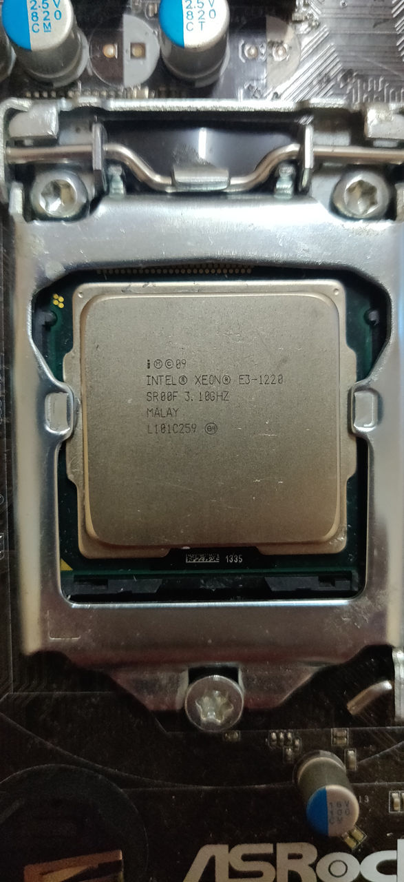 XEON E3 1220 (1155)