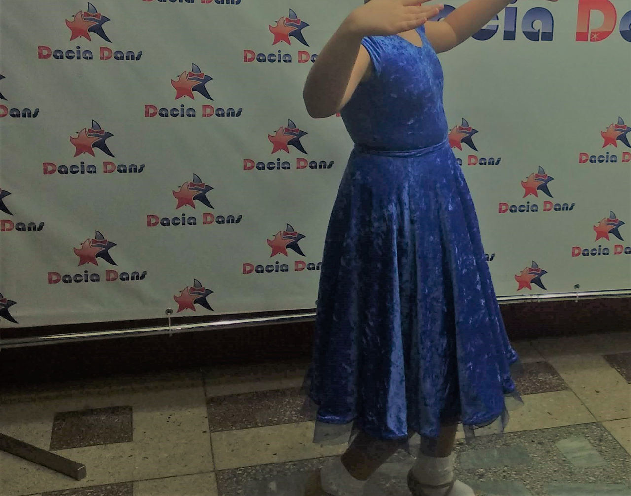 costum pentru dans