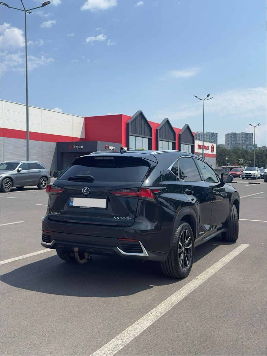 Lexus NX Series an. 2019 cu rulaj 118000 km, Hybrid, 29999