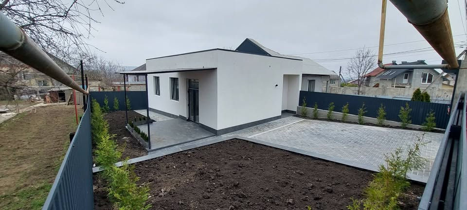 Se vinde casa stil duplex in Cricova