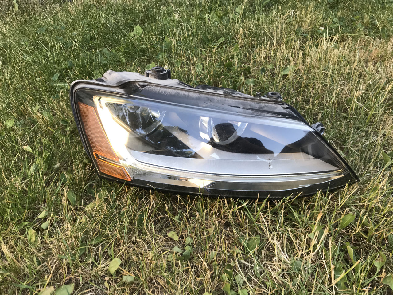 5C7-941-006-J VAG фара правая с LED полоской