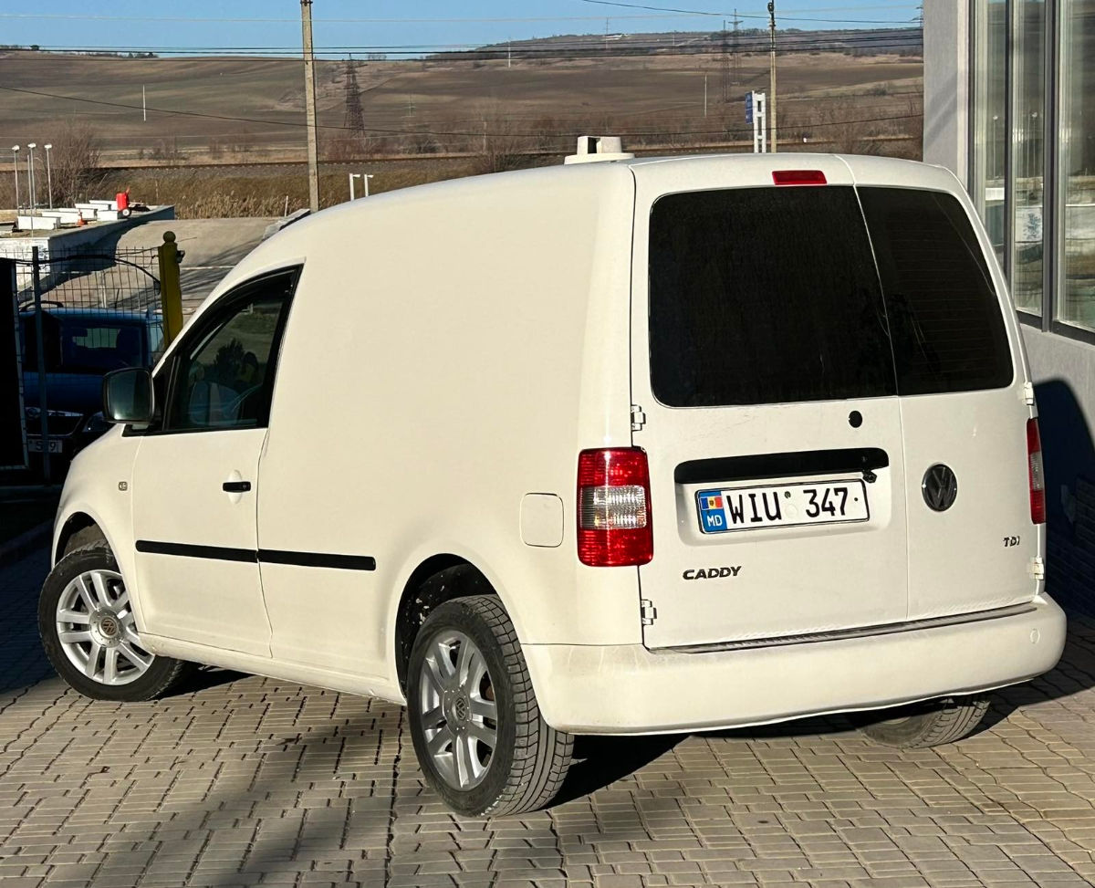 Volkswagen Caddy an. 2014 cu rulaj 111200 km, Diesel, 5950