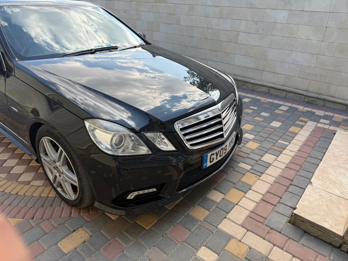 Mercedes E-Class an. 2009 cu rulaj 220000 km, Diesel, 5000