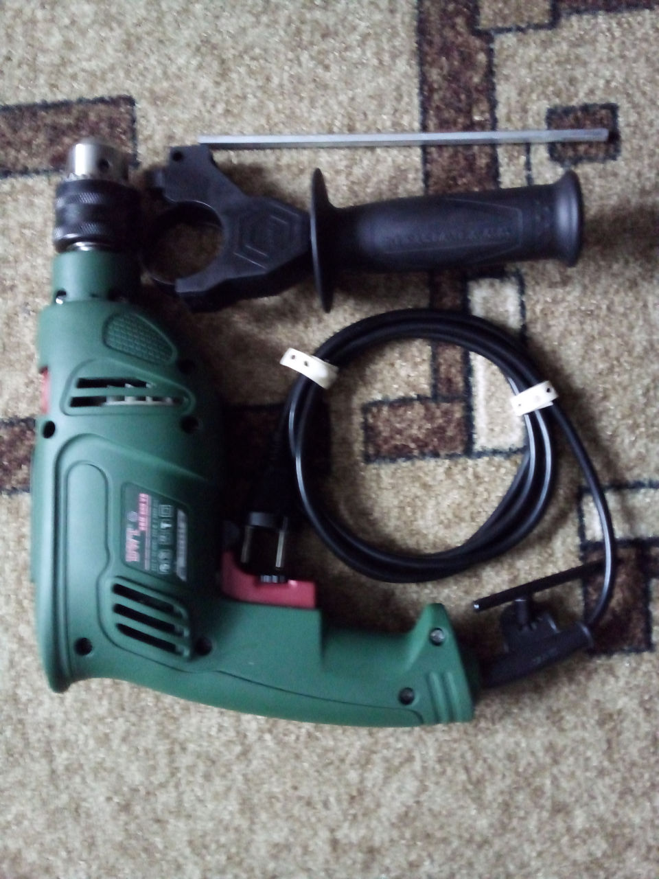 Продается новая ударная дрель DWT SBM-600 VS