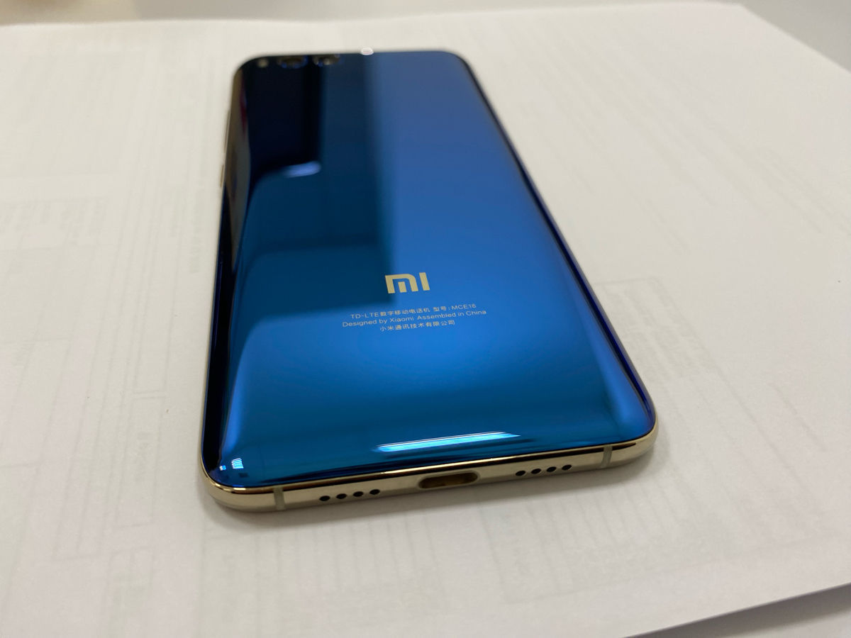 Суперкомпактный Xiaomi Mi6