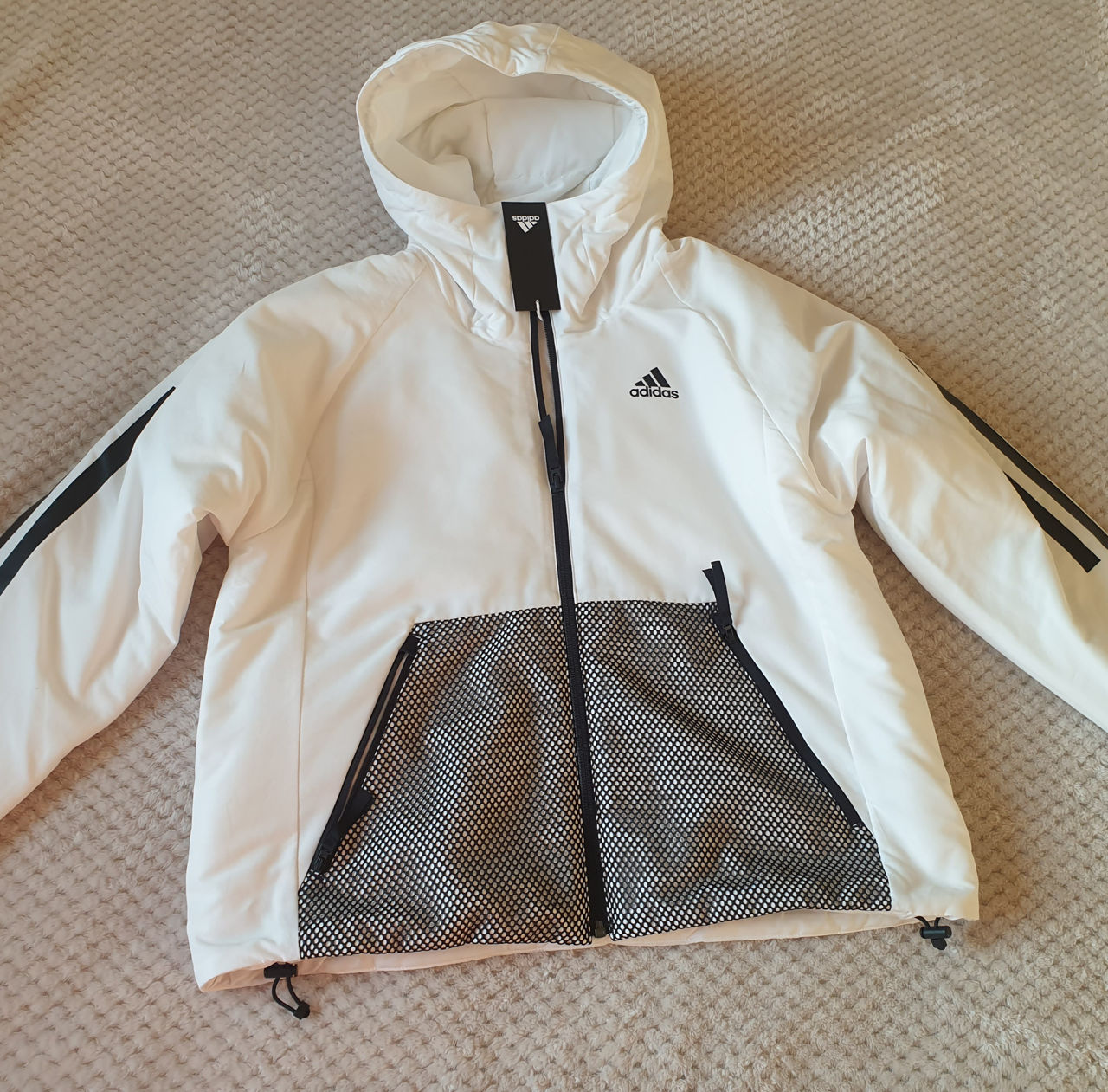Vînd geaca Adidas(originala)