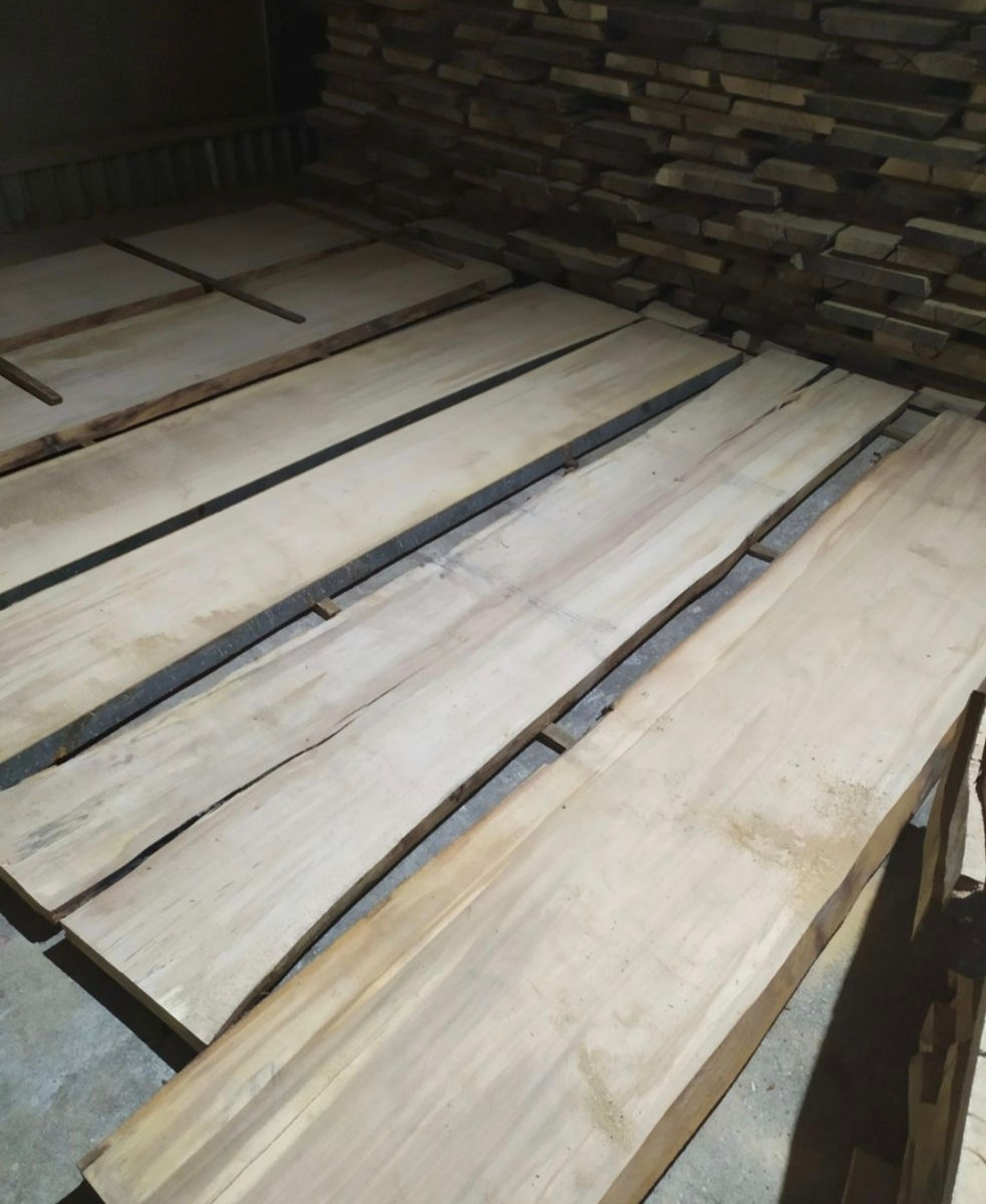 Cherestea uscata din stejar, tei, frasin, buc, arțar, nuc, cireș. Сухая ...