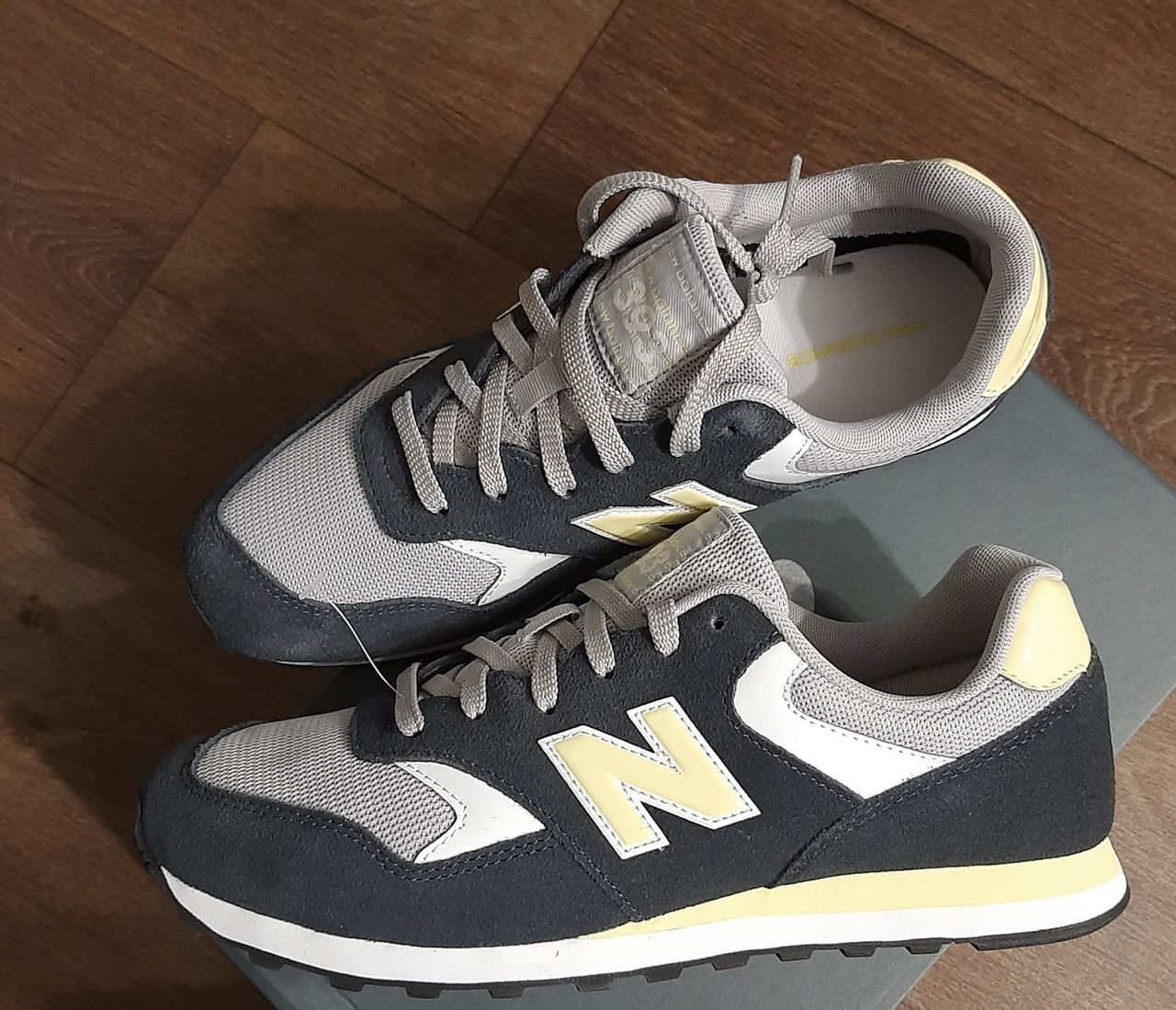 Фирменные женские кроссовки New Balance 393,размер 42