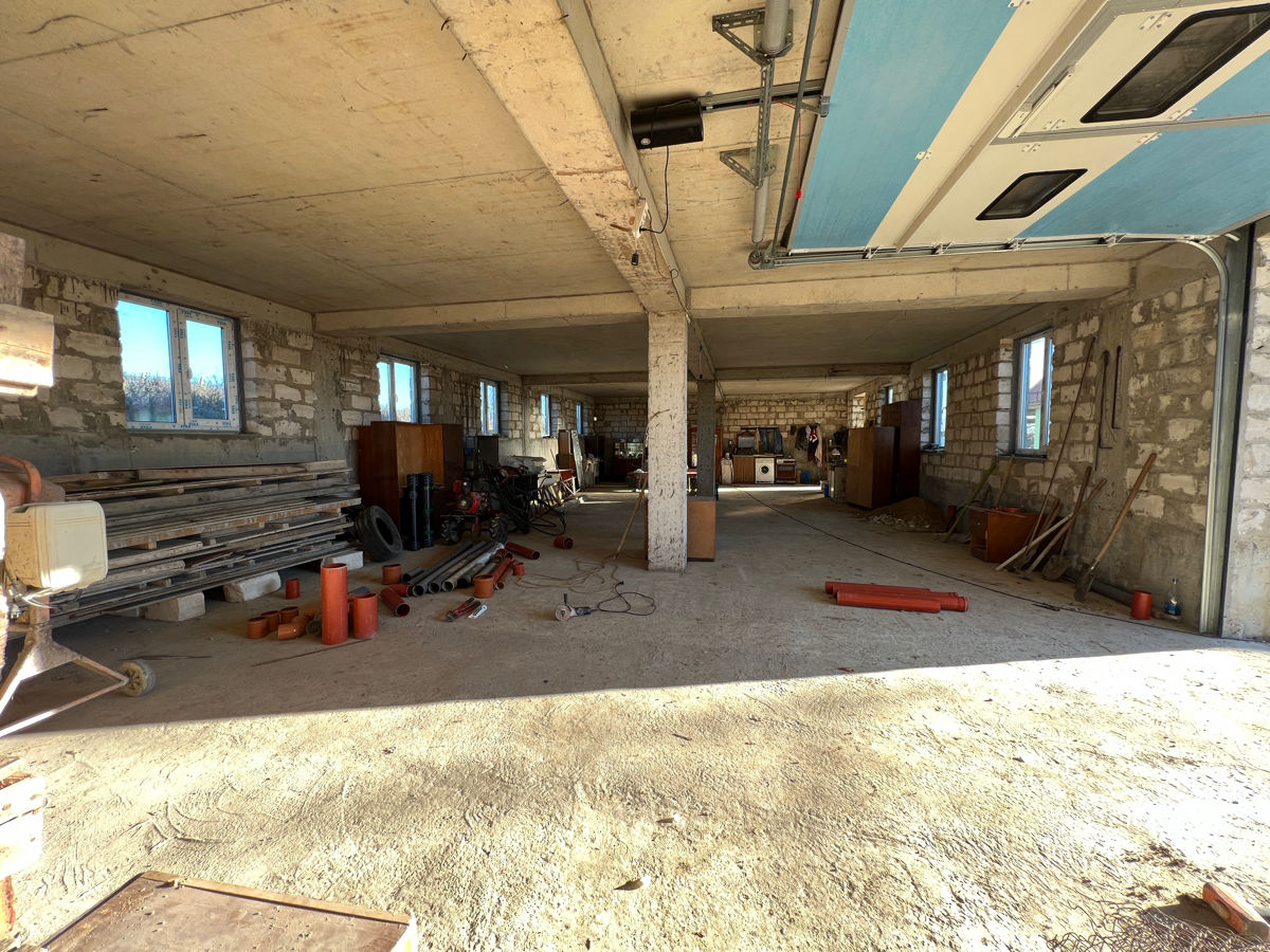 Chirie Depozit Poiana Domneasca! 145 M2!