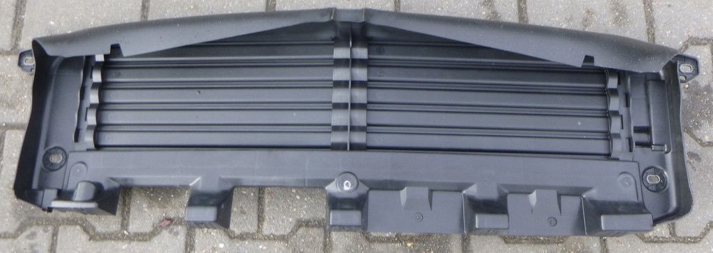 Volvo XC40 жалюзи дефлектор радиатора верхний 31455415