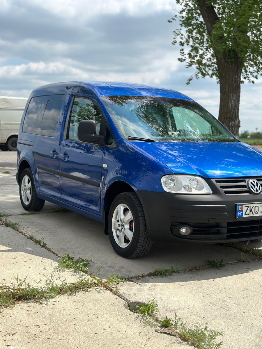 Volkswagen Caddy an. 2005 cu rulaj 290 km, Gaz / Benzină (metan), 3650