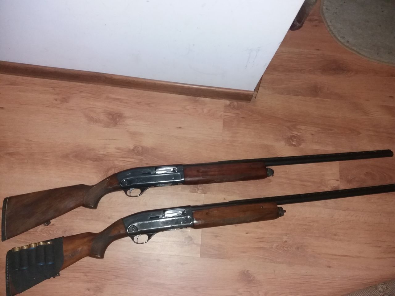 Vind 2 arme de vinatoare