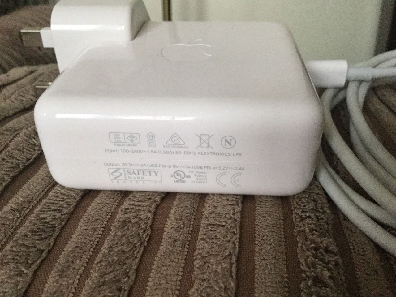 Оригинал! Apple USB-C 61W Power Adapter A1718 для MacBook PRO 13 [2015 ...