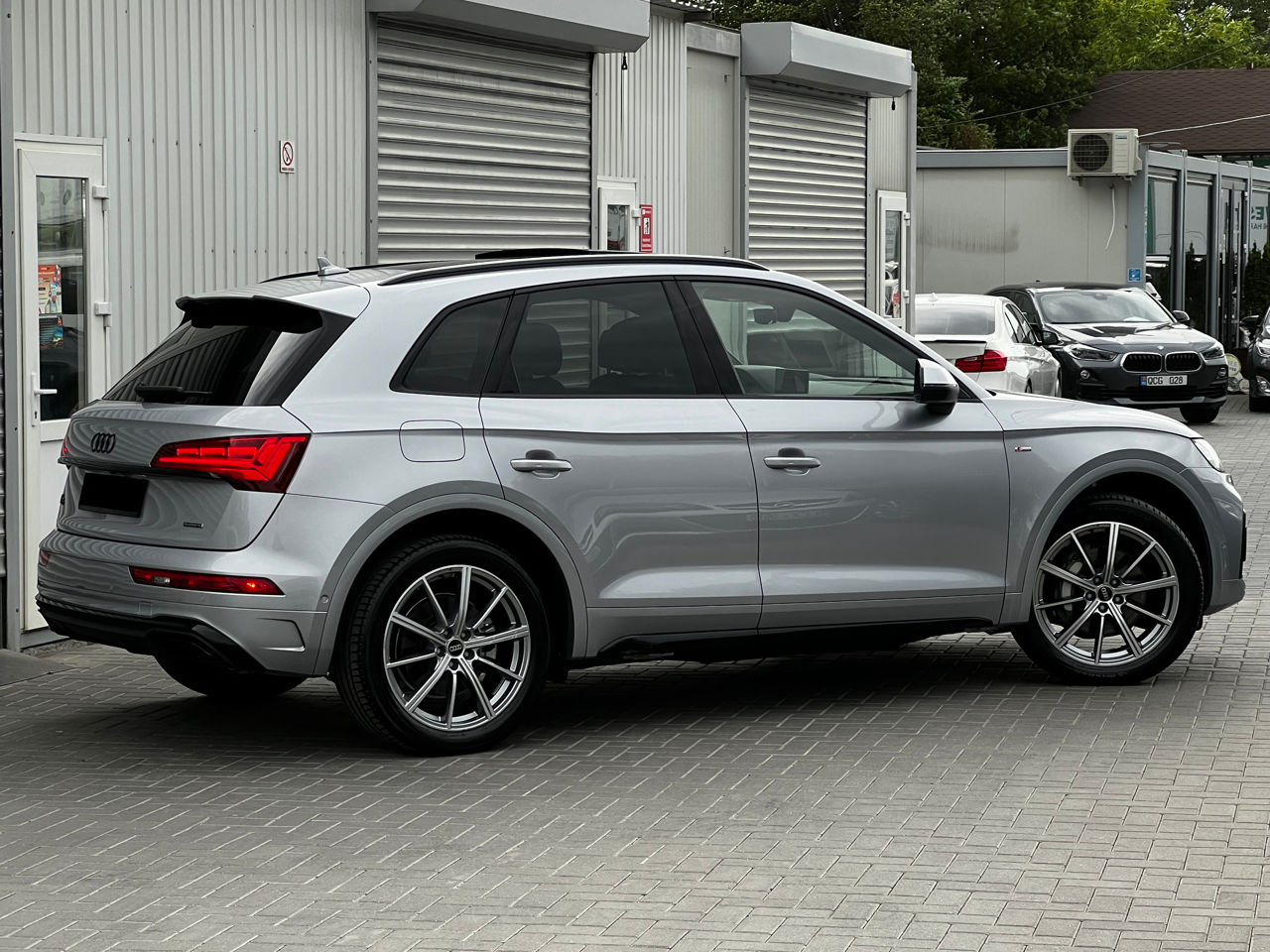 Audi Q5 e-tron 2022 г. с пробегом 11676 км, Плагин-гибрид, 44999