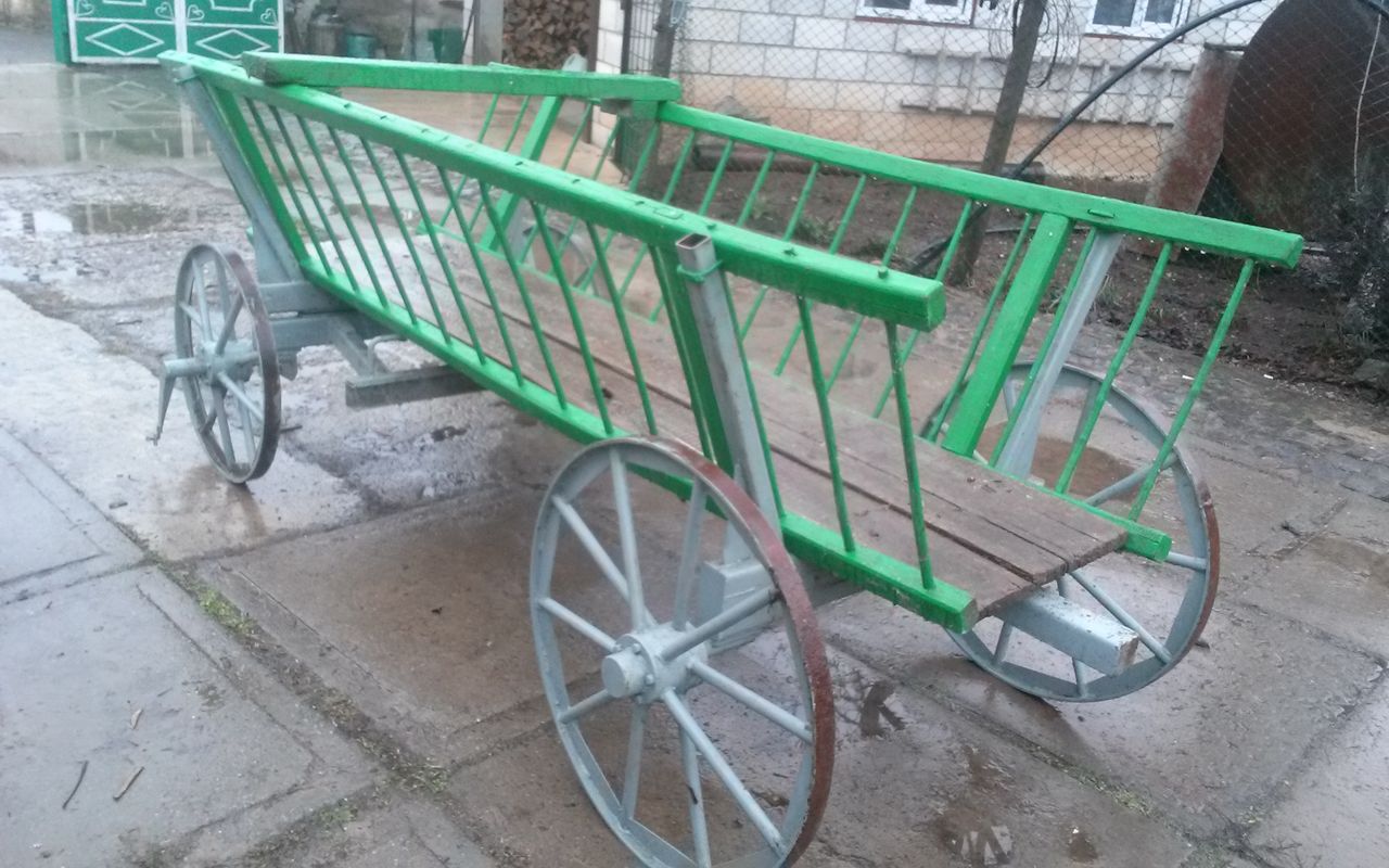 Căruță cu tot cu hățuri