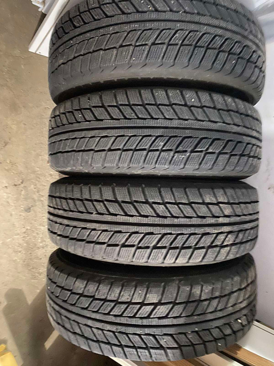 Vind 4 Roti noi cu tot cu discuri de la Ford Tranzit Conect 2002-2013,Marime 5*108